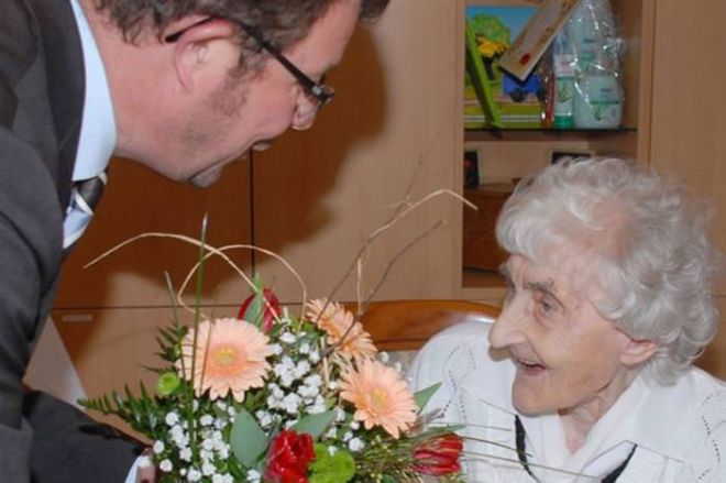 100+ Years Old People Share The Secrets Of Their Long Life - The 110 Club
